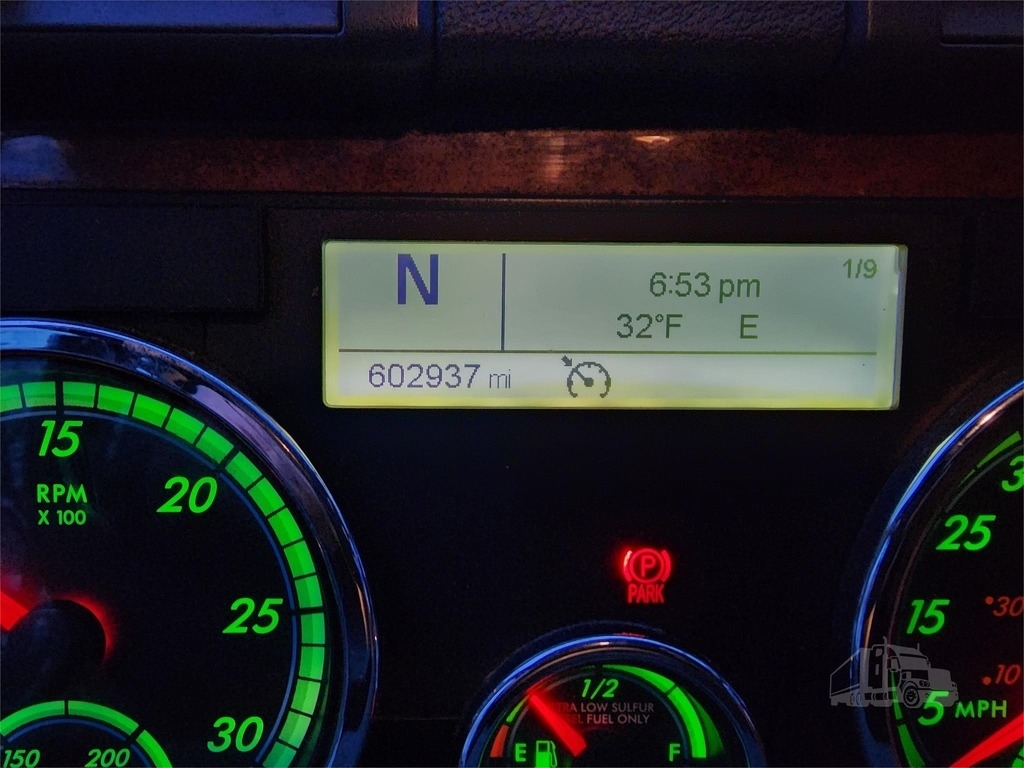 2016 Freightliner Cascadia 125 Detroit DD12 3AKJGLD51GSHS0343 - Vehicle ...