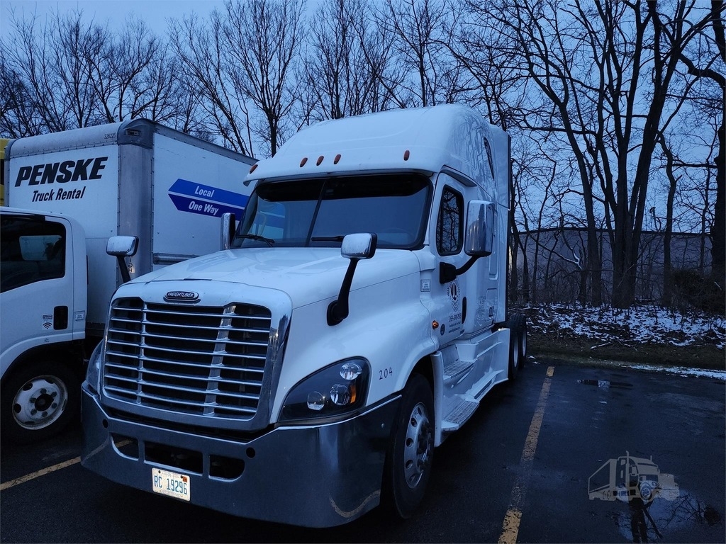2016 Freightliner Cascadia 125 Detroit DD12 3AKJGLD51GSHS0343 - Vehicle ...
