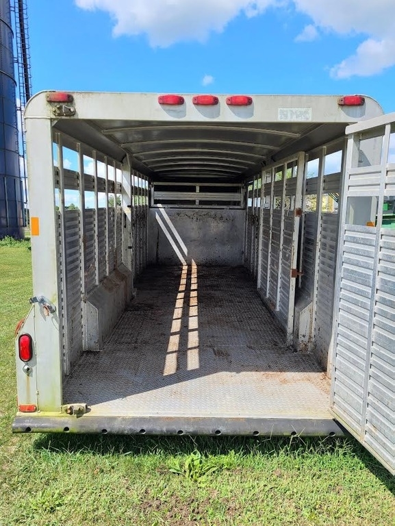 1993 4 Star Aluminum Livestock Trailer - Vehicle Selling Solutions FSBO ...