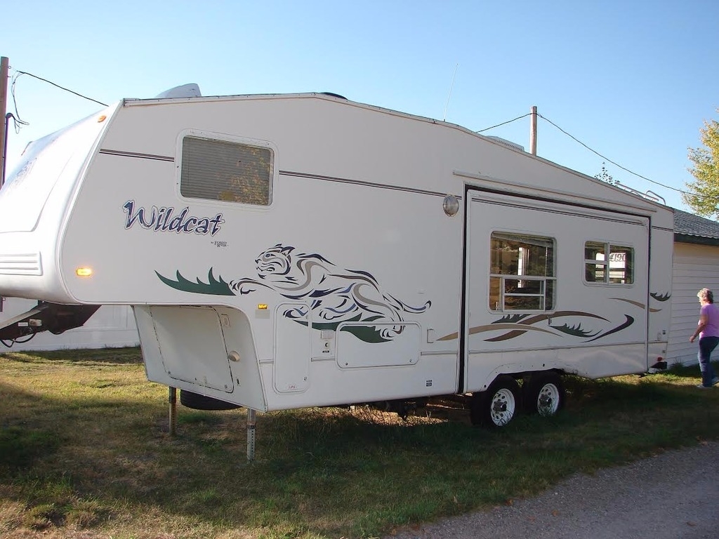2003 Forest River Wildcat 27RL - Vehicle Selling Solutions FSBO ...