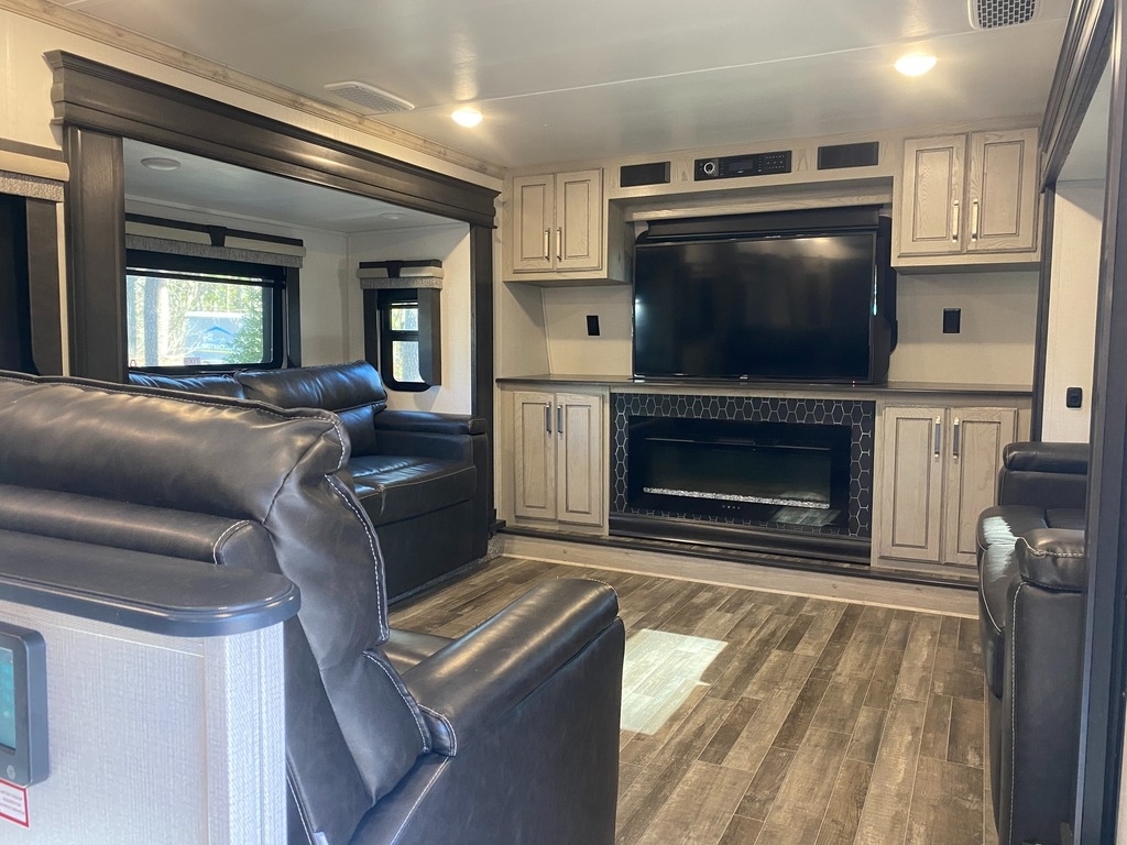 2021 Keystone Alpine 3712KB - Vehicle Selling Solutions FSBO Vehicles ...