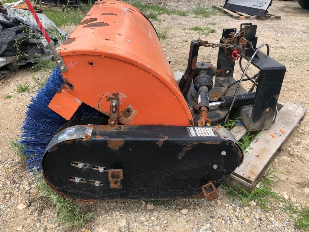 2015 Holder C270 Comes with Plow, Dump Body and Salt Spreader - Vehicle ...