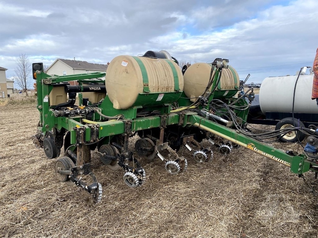 Great Plains YP625A-12TR Planter - Vehicle Selling Solutions FSBO ...