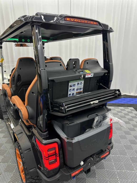 2025 Evolution D-Max XT4 | CartFinder