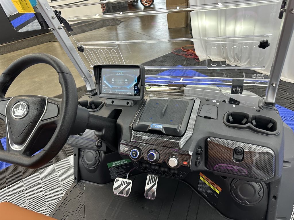 2025 Evolution D-Max XT4 | CartFinder