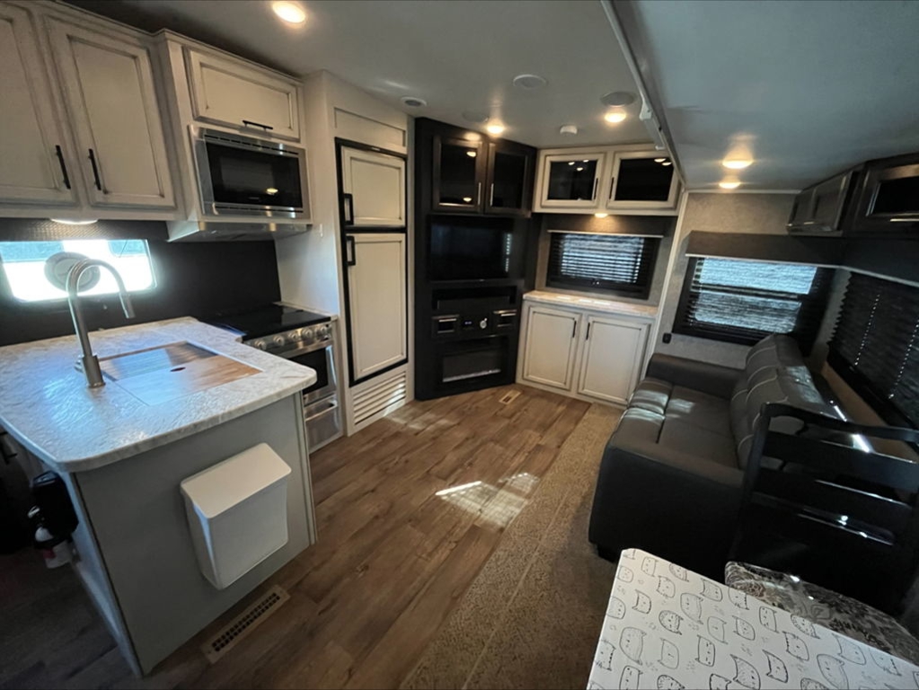 2020 Eagle HT 25.5REOK by Jayco | LeisureTimeSalesMoncton2 - RVC Navigator