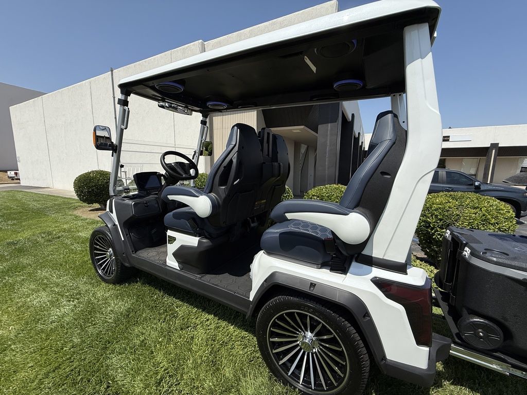 2025 Evolution D-Max GT4 | CartFinder